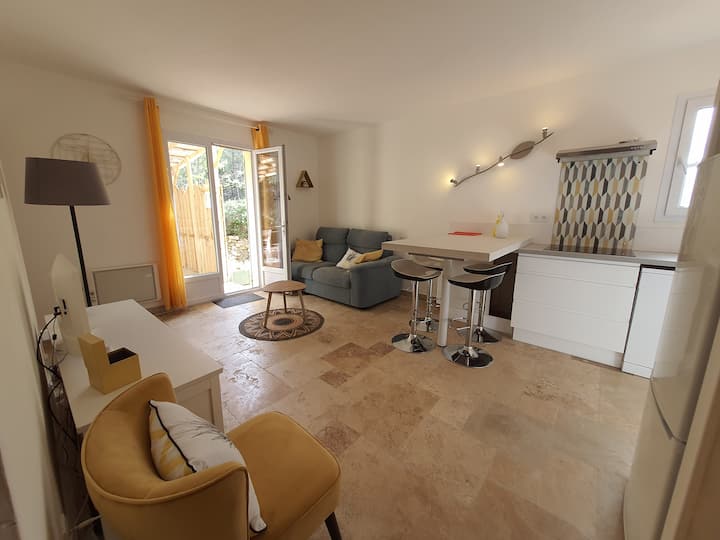 Gîte Citrine Pour 4 Personnes - Pierrelatte