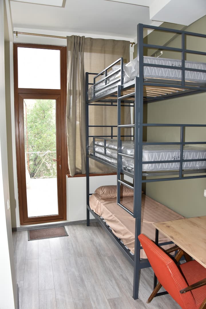 Microstudio Apartment Near Opera - Yerevan