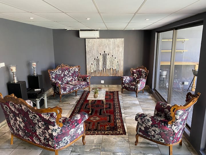 Thirty On Cap Guesthouse - Bloemfontein