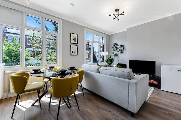 Energizing Getaway: Newly Renovated 2 Br Flat - Bloomsbury
