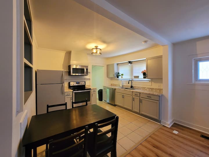 2 Bedrooms Cottage House Near Downtown - 諾克斯維爾