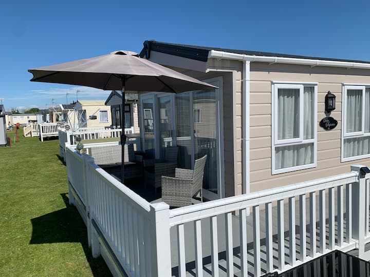 6 Berth Luxury Caravan, Lyons Winkups Holiday Park - Abergele