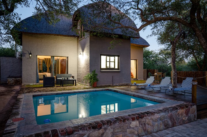 Nkanyi Wildlife House & Cottage - Hoedspruit