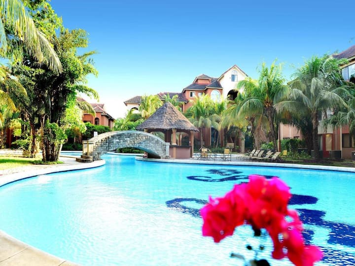 Buganvillas 147 By Renven - Bolivia