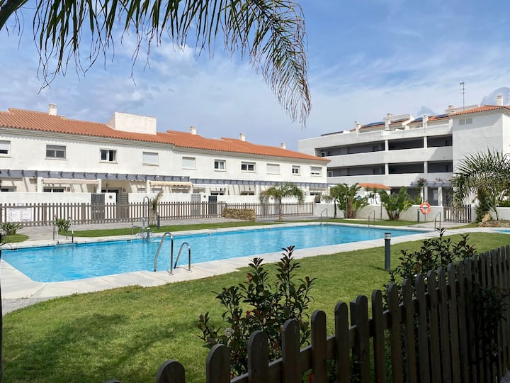 Apartamento Nuevo Con Piscina - Tarifa