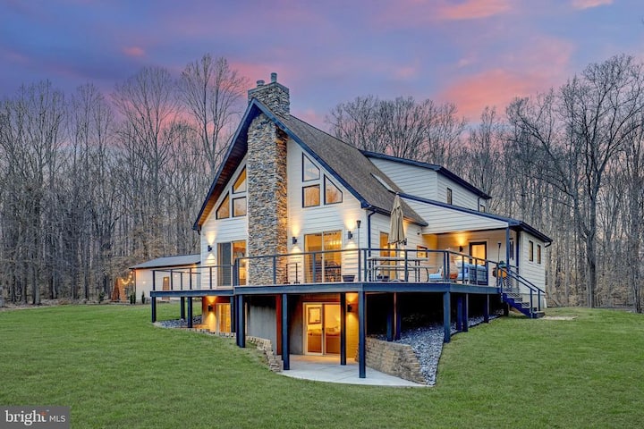 Perdos Lakehouse - Midland, VA