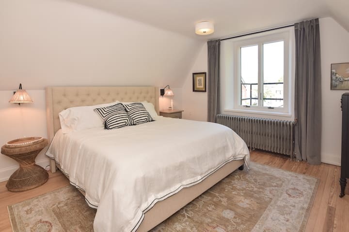 Elegant 1 Br In Riverfront Mansion - Baker Suite - Harrisburg, PA