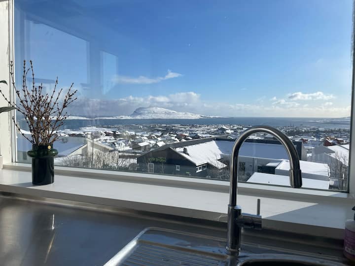Stor Og Familievenlig Bolig Med Panorama Udsigt - Faroe Islands