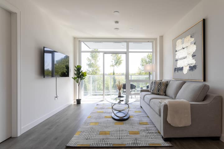 Modern Apt, Best Location - 北溫哥華市
