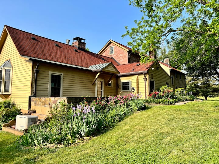 Honey Acres Farm House - Germantown, MD