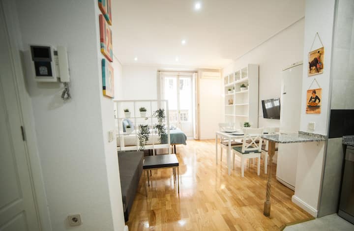 Estudio  "Puerta Del Sol" 26 (Alq.temporada) - Madrid