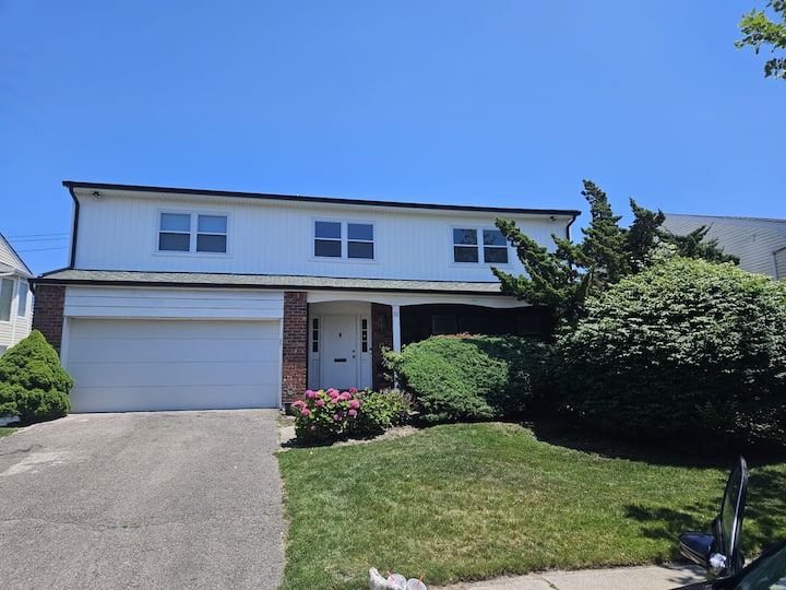 Atlantic Beach Paradise - Valley Stream, NY