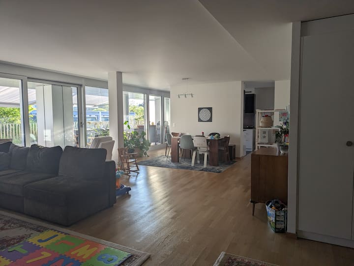 Modern 4-bedroom Home - جنيف