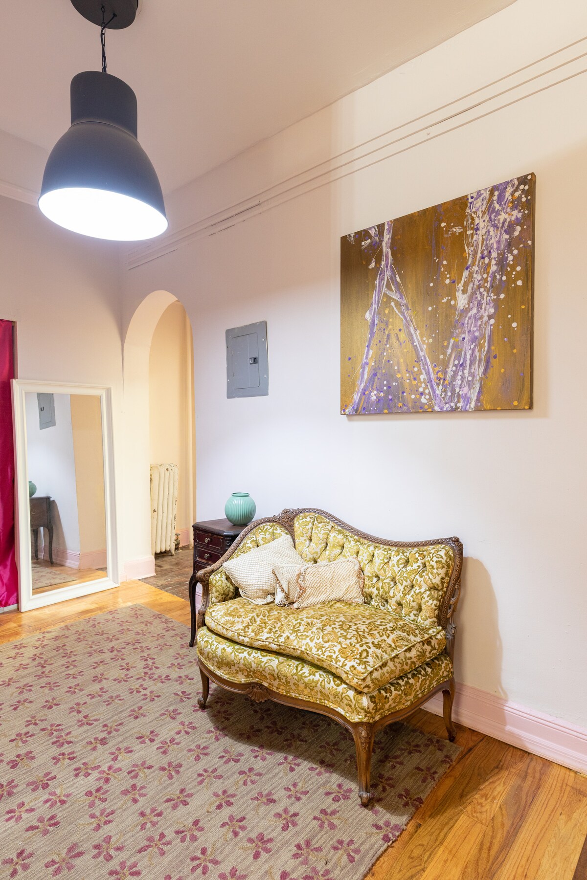 Vintage Theme Apt! - JMZ Train - Apartments for Rent in Brooklyn, New ...