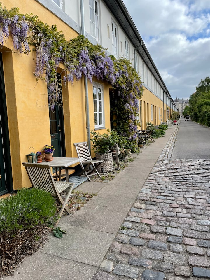 Hyggelig Lejlighed Med Have, Centralt På ØSterbro - Copenhaguen