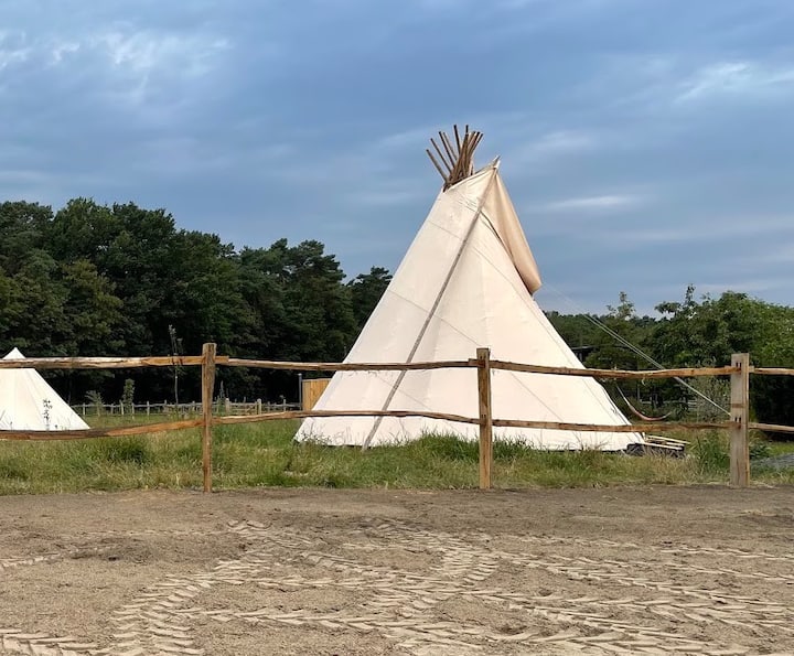 Indiaanse Tipi - Oud-Turnhout