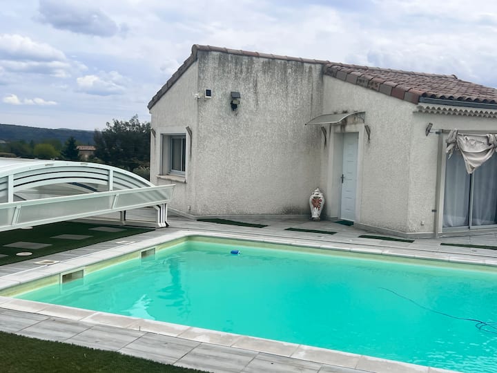 Maisonnette 32 M² Avec Piscine - Balazuc