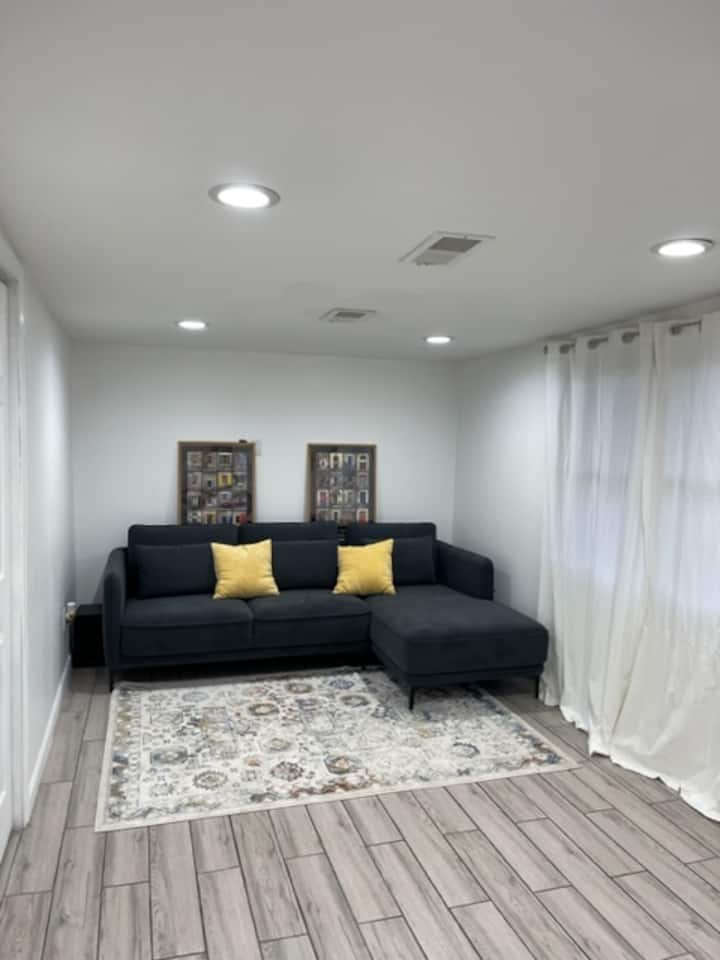 Beautiful Apartment Quiet Area - Stratford, CT