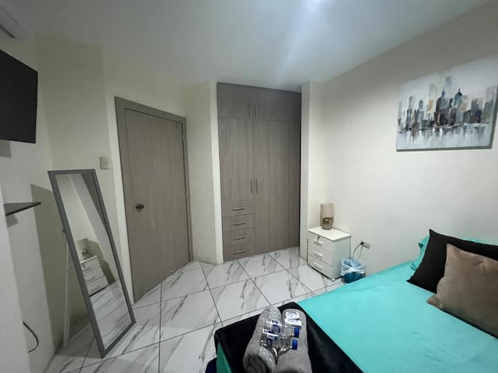 Grupal Hasta 20 Acomodaciones. 5 Suites - Guayaquil