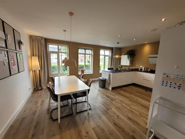 Ruime Twee-onder-een-kap Gezinswoning - Kampen, Netherlands