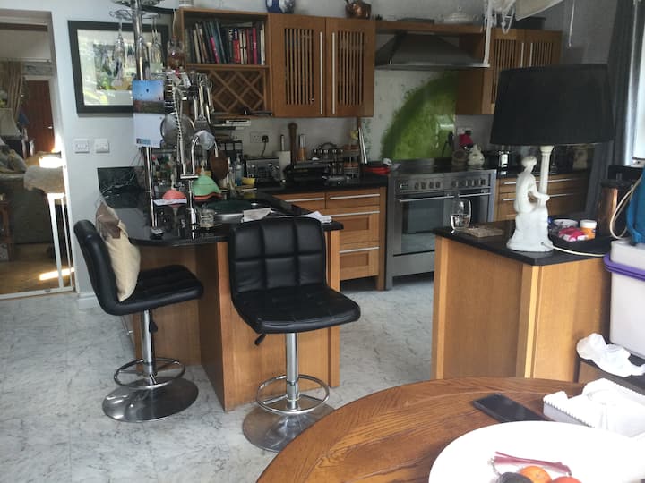 Leonora’s Barn - East Midlands Airport (EMA)