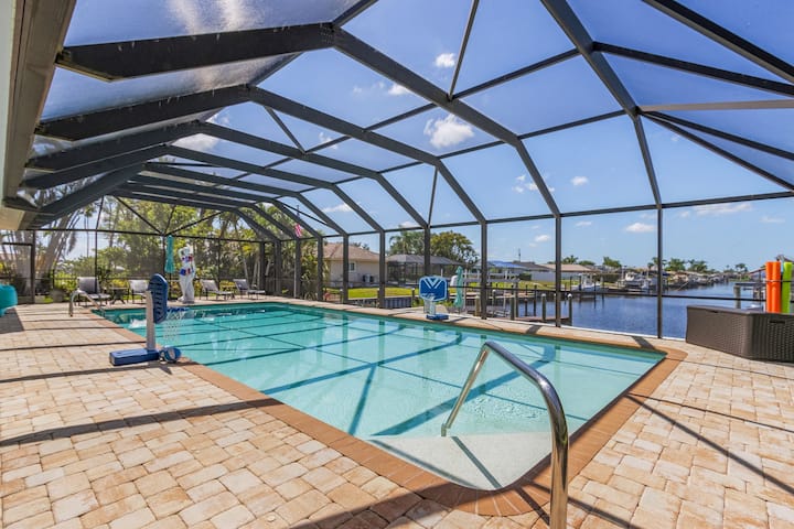 Palaco Paradise - Cape Coral, FL