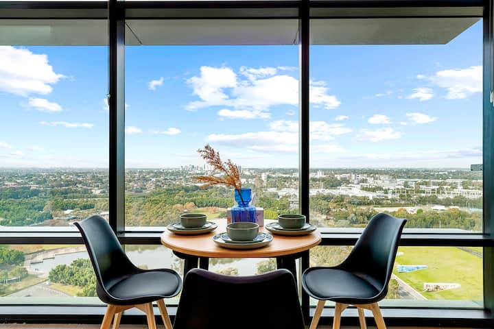 Urban Lifestyle Retreat In Sydney Olympic Park - Qudos Bank Arena