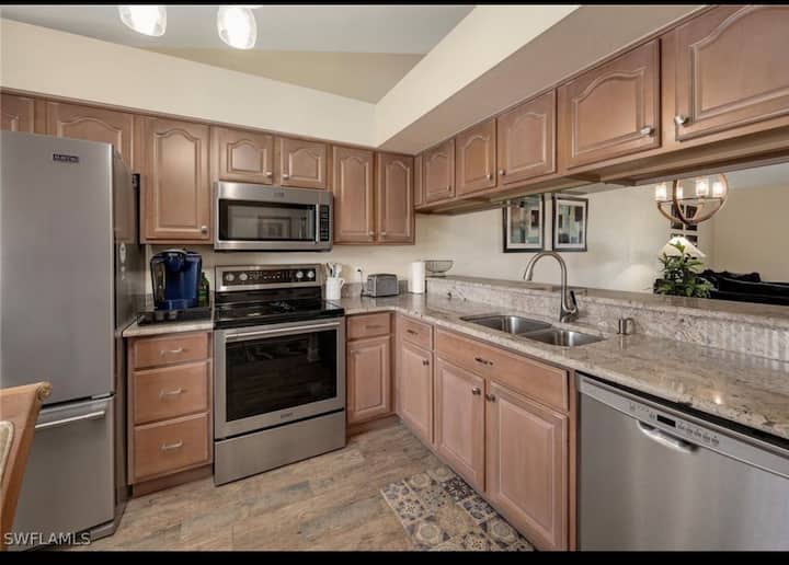 Beautiful Condo On Golf Course - 麥爾茲堡