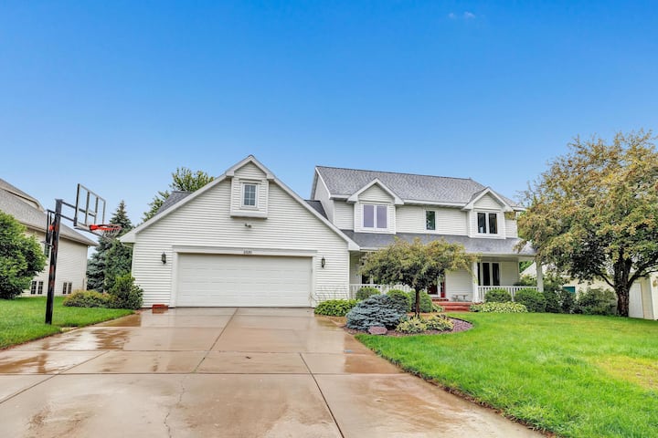 Large Green Bay Packer Weekend House - Green Bay