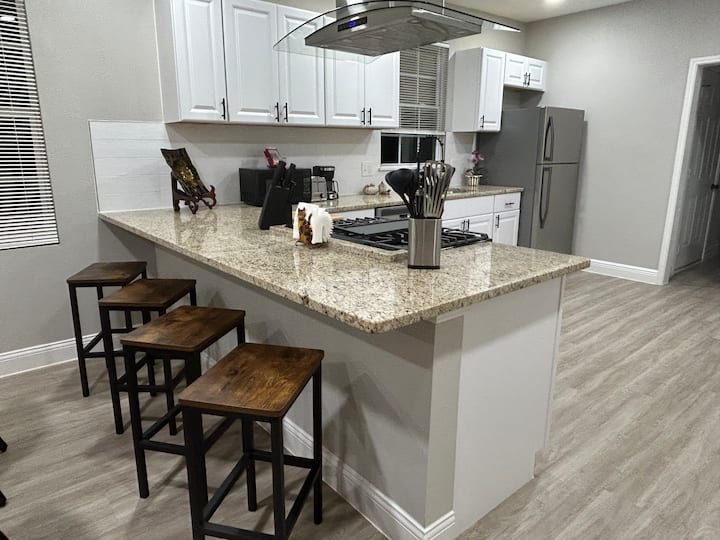 Spacious Getaway - Houston, TX
