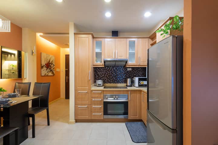 Cozy Modern Gem In Bgc - Taguig