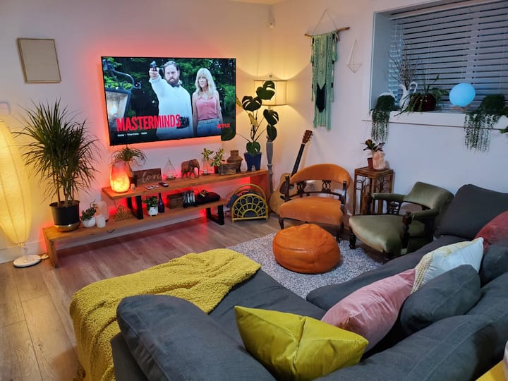 Long Term~boho Vibes 3beds~30 Mins Skytrain 2 Dwtn - Surrey, BC