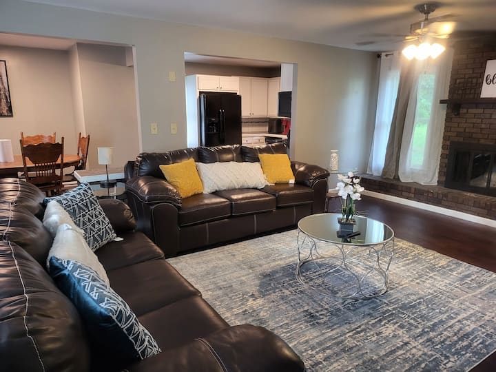 Charming 3bed 2bath Retreat - Warner Robins, GA