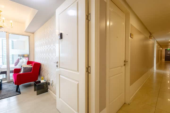 Glamorous Stylish Gem - Parañaque