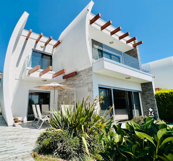 Deniz Manzaralı Villa Safir-özel Havuzlu - Kuşadası