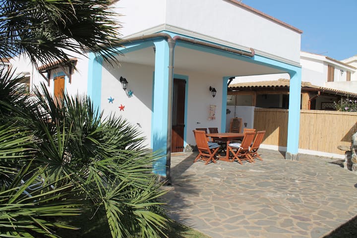 Villa Delle Viole
Cin  It111008c2000p5136 - Calasetta