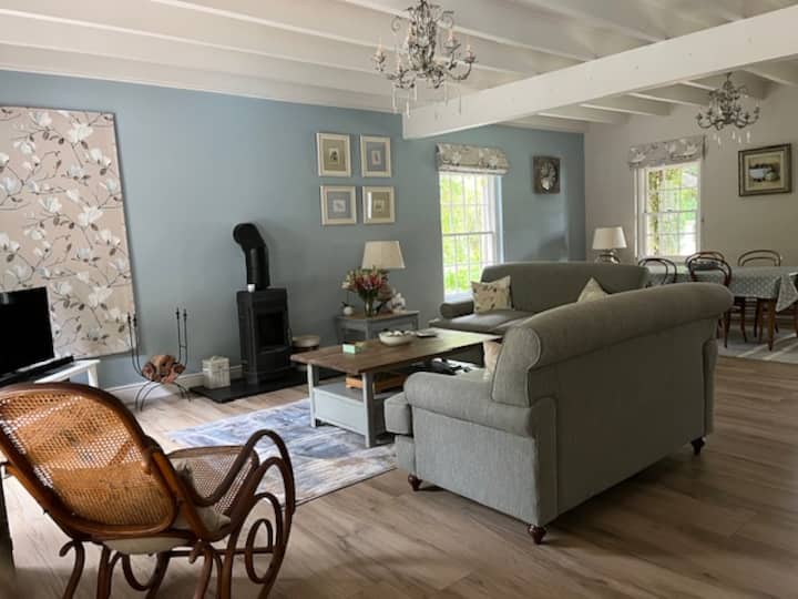 Larkins Cottage - Franschhoek