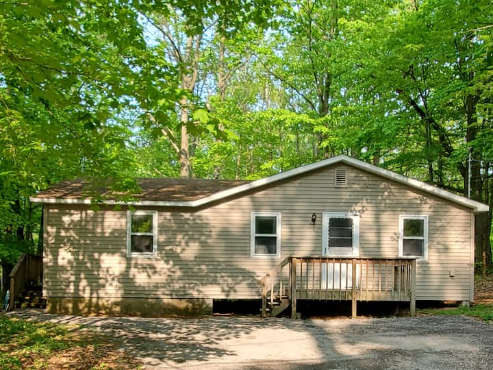 House - With Kayaks Near Lake Ontario - Southwick Beach State Park, Henderson