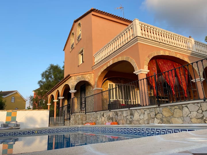 Schöne Villa In Der Gegend Von Valencia - Montserrat, Valencia