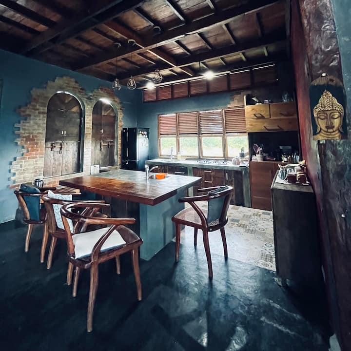 The Fat Goat Farm - Narra