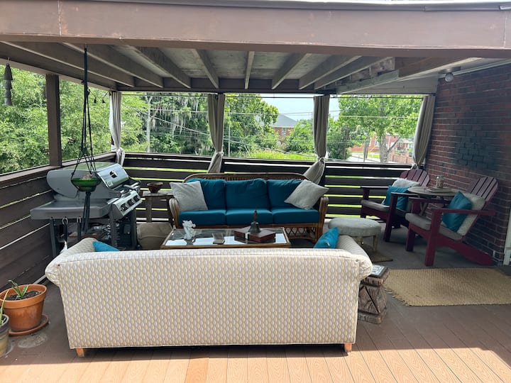 Private Loft & Porch Near Downtown, 31+ Days - Savannah, GA