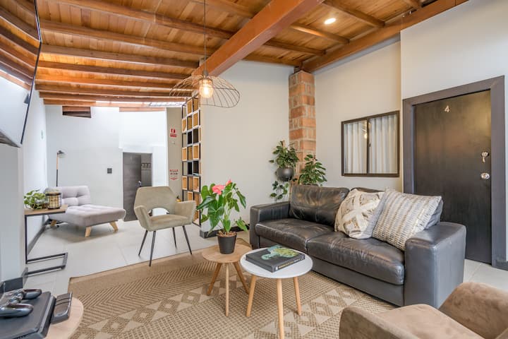 7 Bdr Con Baño En El Poblado/gran Villa De Lujo - Medellín