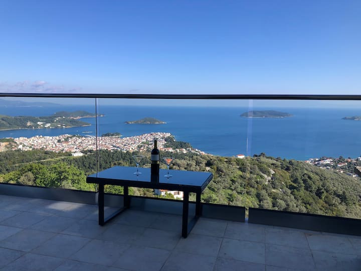 2-bedroom Apt. With Unique View. - スキアトス島