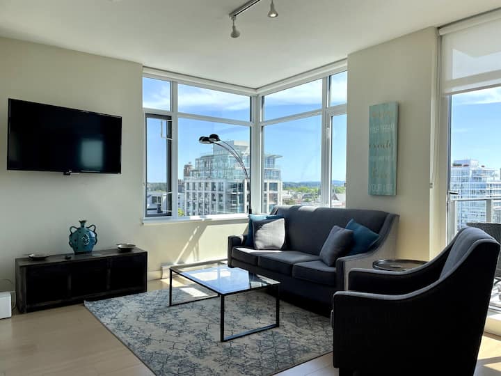 2br Corner Condo Bliss: City View,balcony, Parking - Victoria, Canada