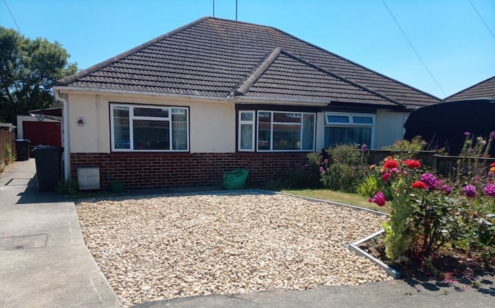 Halfpenny Seaside Bungalow - Whitstable