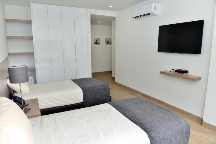 Habitación Amplia De Lujo San Antonio - Cali