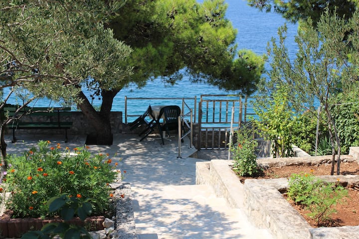 Seaside Apartment Maja 2+1 - Primošten