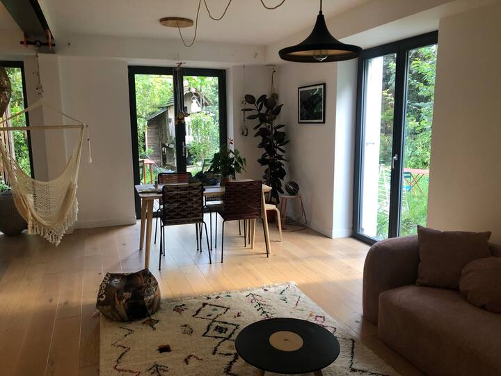 Maison Fraiche, Joli Jardin, Trampo, Balançoire - Crest