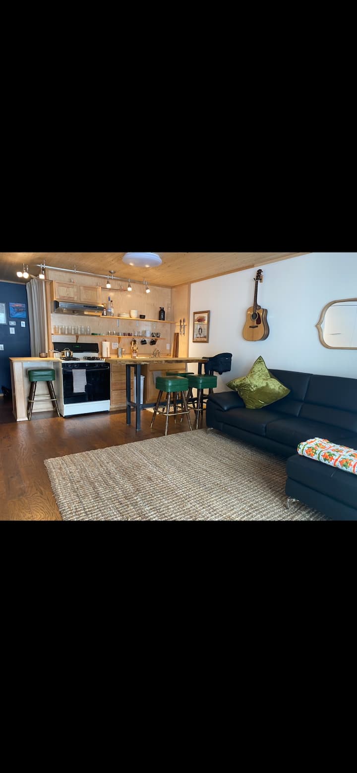 Ski-in/out 1br Condo In Girdwood - Best Location! - Alyeska, AK