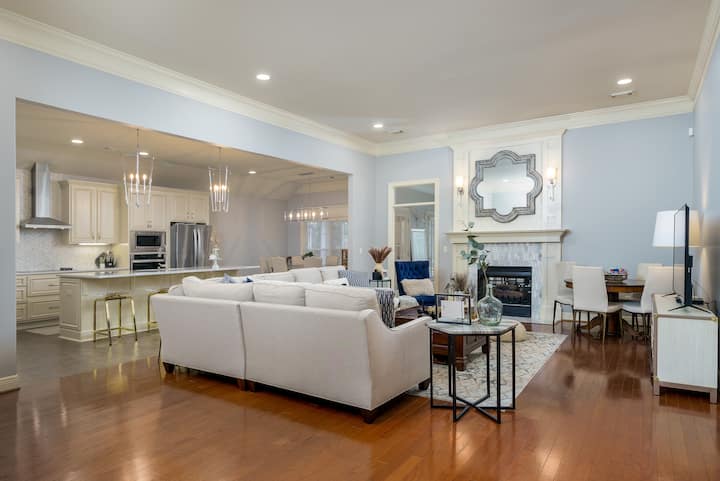 Convenient & Stylish Tuscaloosa Getaway Home - Tuscaloosa, AL
